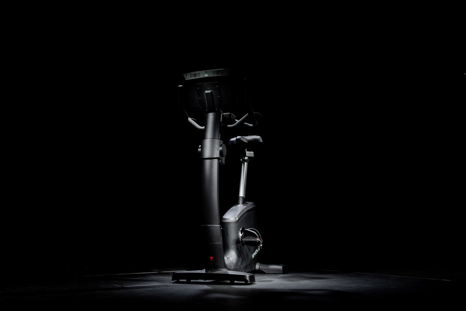 Evolve Ultra Series Commercial Upright bike (UB-UL-156) - Evolve